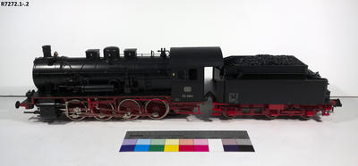Model - Deutsche Bundesbahn 55 Class Steam Locomotive; R7272 ...