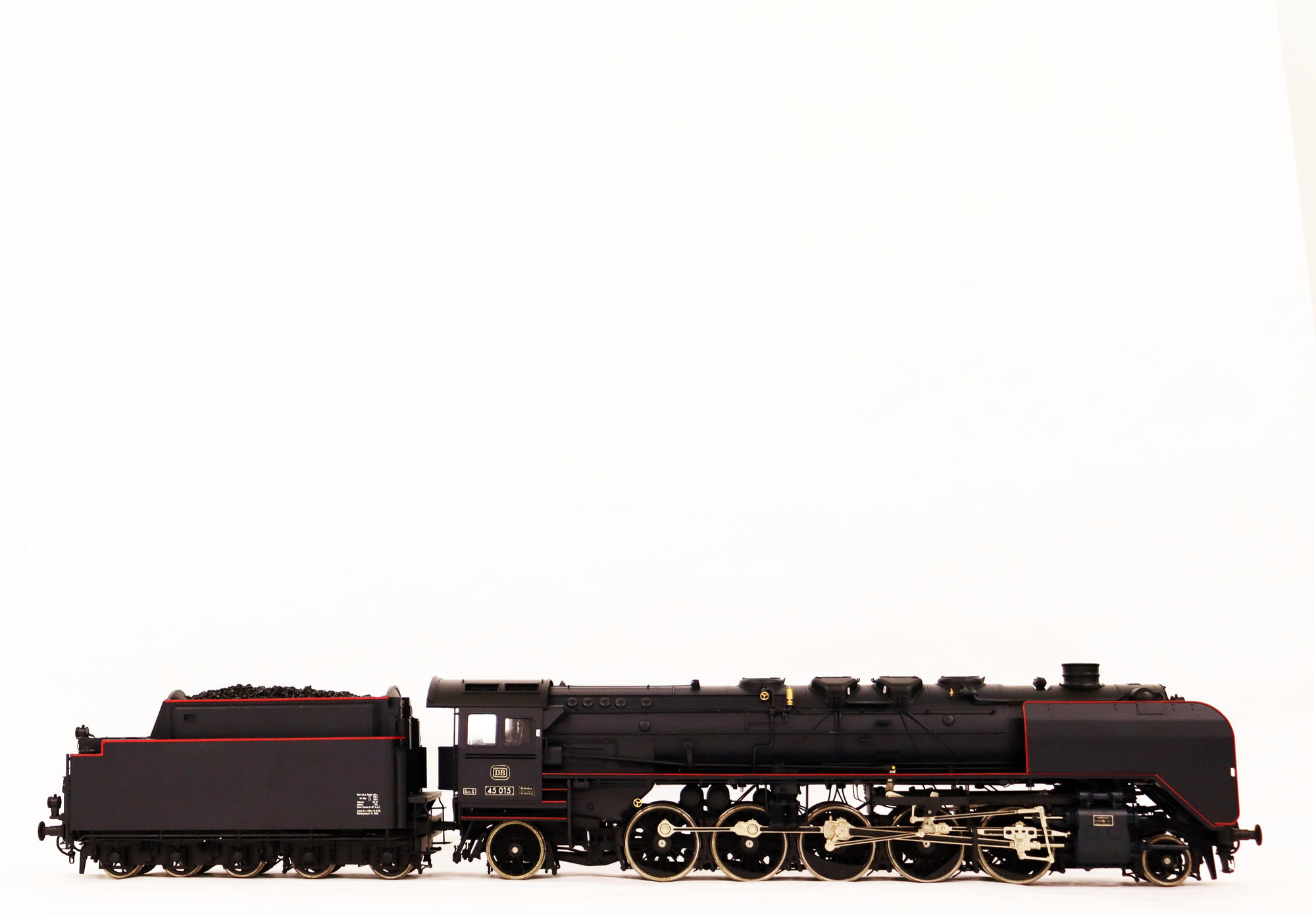 Model - Deutsche Bundesbahn 45 Steam Locomotive; - Queensland Museum