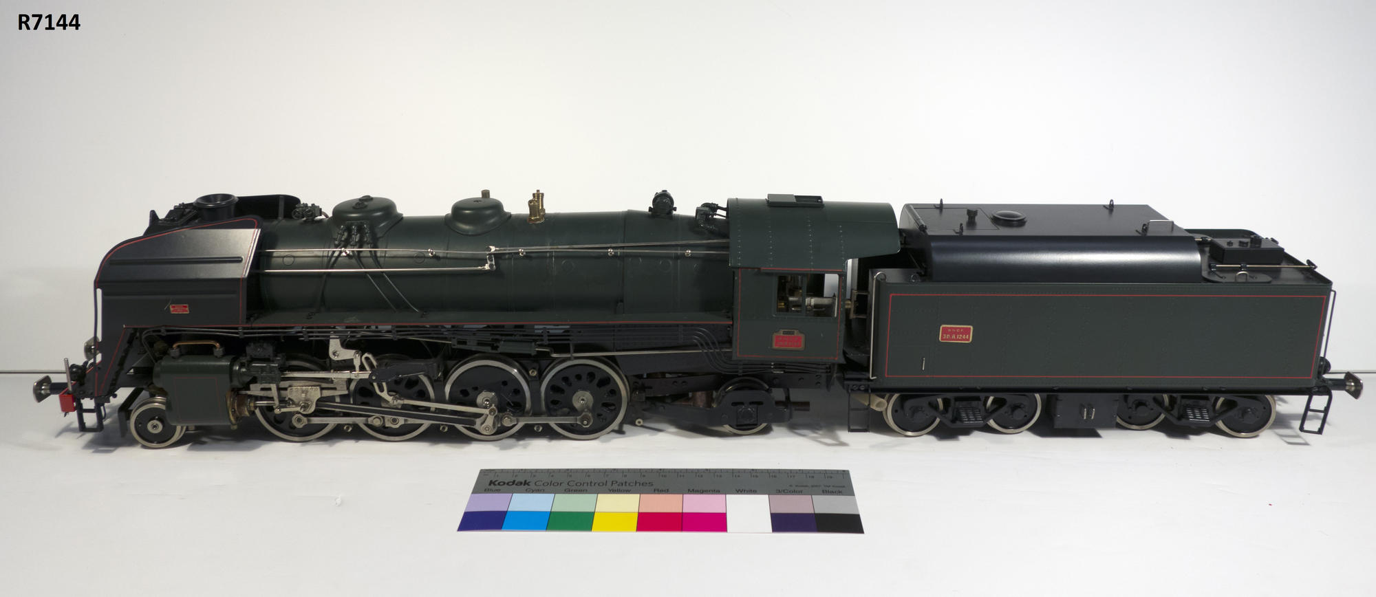 Model - Société nationale des chemins de fer français 141 R Steam ...