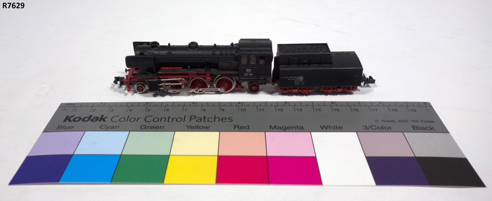 Model - Deutsche Bundesbahn Class 23 Steam Locomotive; R7629 ...